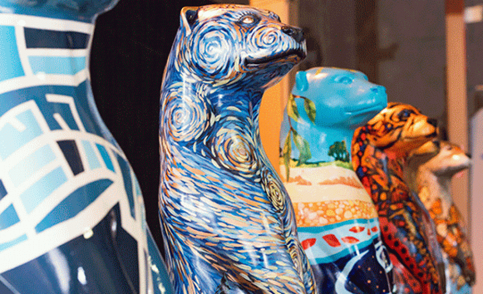 100+ Otter Sculptures for Public Arts Initiative Raises Awareness about ...